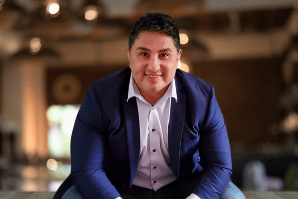 Indigenous Keynote Speakers - National Speakers Bureau